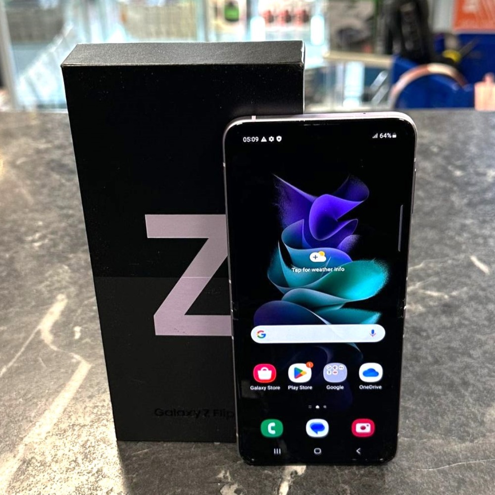 Samsung Galaxy Z Flip3 5G SM-F711B - 128GB - Lavender - Own4Less